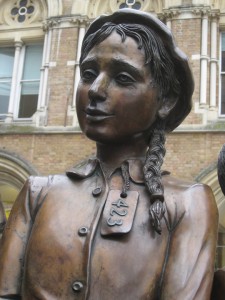 The Kindertransport statue, Liverpool Street Station, London | Talking ...